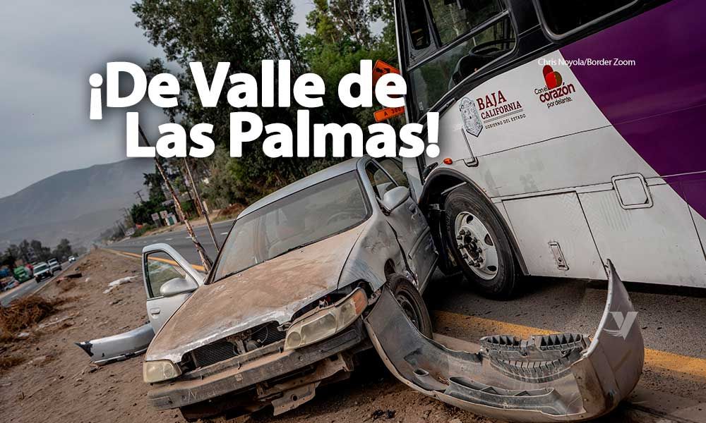 Transporte violeta con estudiantes de la UABC choca contra auto en ...